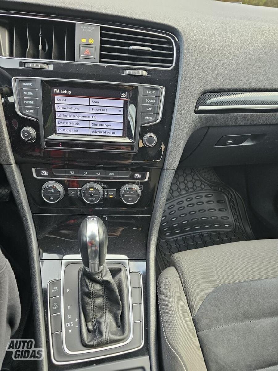 Volkswagen Golf 2013 in Ukmerge, with an engine capacity of 1.60 L and mileage of 130 thousand km for 4900 €, photo 28 on AUTOMOTO.COM.LV