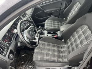 Volkswagen Golf 2014 in Panevezys, with an engine capacity of 2.00 L and mileage of 185 thousand km for 10500 €, photo 15 on AUTOMOTO.COM.LV