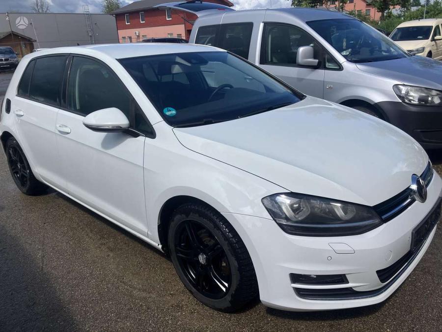 Volkswagen Golf 2014 in Rokiskis, with an engine capacity of 1.97 L and mileage of 330 thousand km for 4500 €, photo 5 on AUTOMOTO.COM.LV