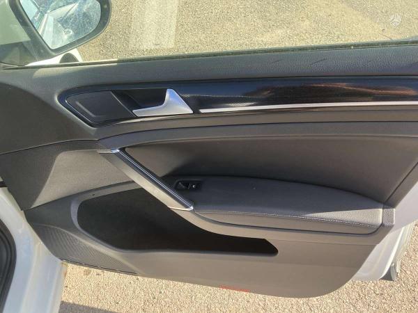 Volkswagen Golf 2014 Rokiškis, ar dzinēja tilpumu 1.97 L un nobraukumu 330 tūkst. km par 4500 €, foto 9 vietnē AUTOMOTO.COM.LV