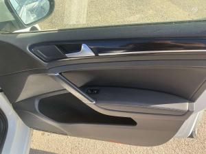 Volkswagen Golf 2014 in Rokiskis, with an engine capacity of 1.97 L and mileage of 330 thousand km for 4500 €, photo 10 on AUTOMOTO.COM.LV
