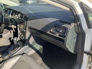 Volkswagen Golf 2014 in Rokiskis, with an engine capacity of 1.97 L and mileage of 330 thousand km for 4500 €, photo 11 on AUTOMOTO.COM.LV