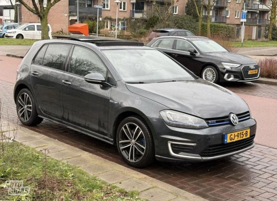 Volkswagen Golf 2015 in Kaunas, with an engine capacity of 1.40 L and mileage of 280 thousand km for 8150 €, photo 1 on AUTOMOTO.COM.LV