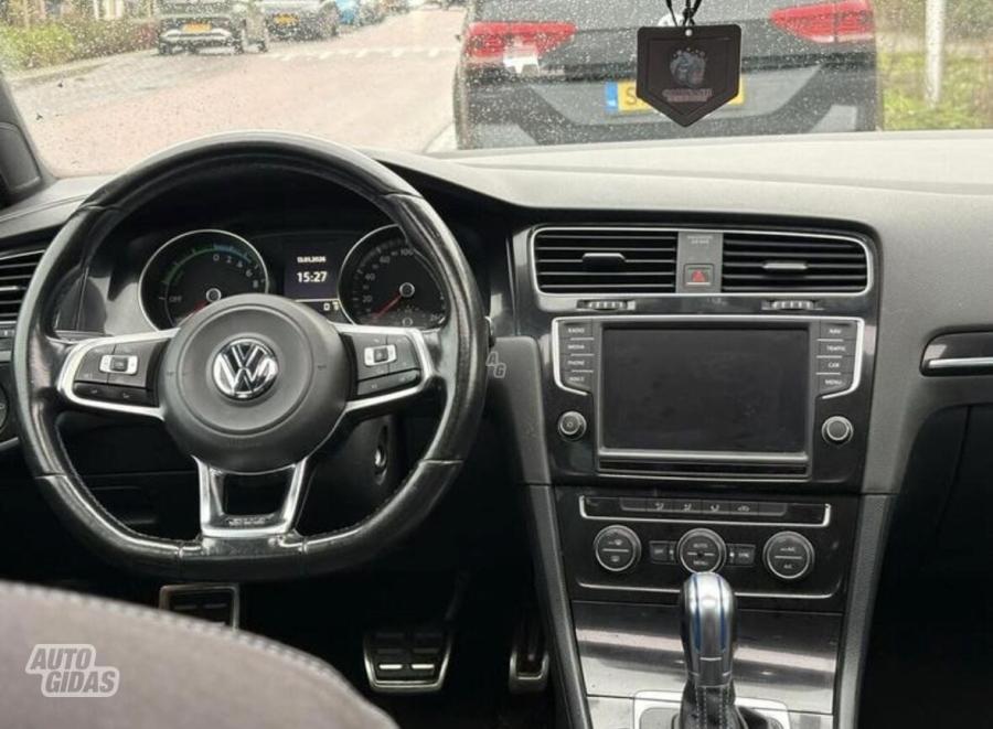 Volkswagen Golf 2015 in Kaunas, with an engine capacity of 1.40 L and mileage of 280 thousand km for 8150 €, photo 7 on AUTOMOTO.COM.LV