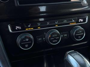 Volkswagen Golf 2015 in Jonava, with an engine capacity of 2.00 L and mileage of 170 thousand km for 10555 €, photo 19 on AUTOMOTO.COM.LV