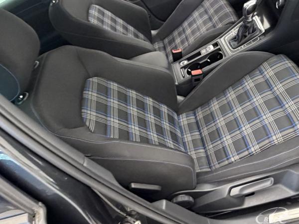 Volkswagen Golf 2015 in Vilnius, with an engine capacity of 1.40 L and mileage of 260 thousand km for 7500 €, photo 5 on AUTOMOTO.COM.LV
