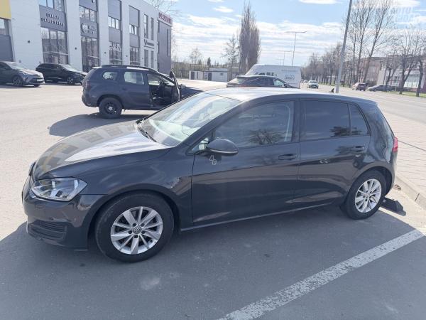 Volkswagen Golf 2016 in Vilnius, with an engine capacity of 1.60 L and mileage of 215 thousand km for 6999 €, photo 2 on AUTOMOTO.COM.LV