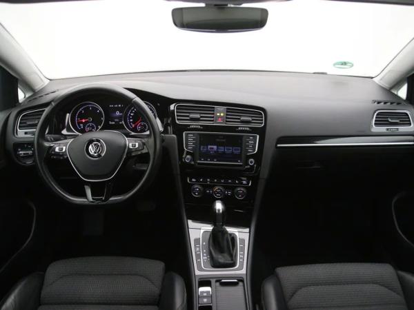 Volkswagen Golf 2016 in Vilnius, with an engine capacity of 1.60 L and mileage of 243 thousand km for 9199 €, photo 2 on AUTOMOTO.COM.LV