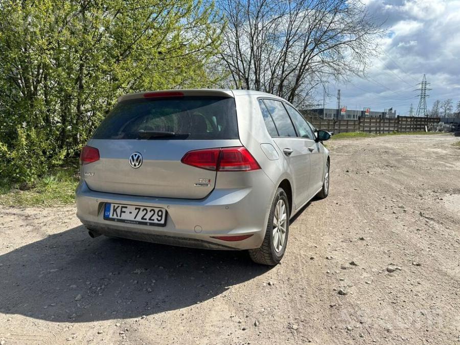 Volkswagen Golf 2016 in Riga, with an engine capacity of 1.60 L and mileage of 218 thousand km for 4999 €, photo 4 on AUTOMOTO.COM.LV