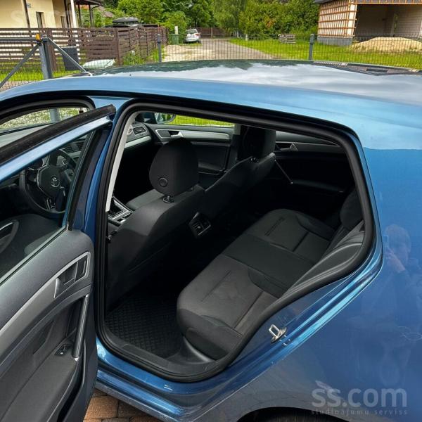 Volkswagen Golf 2016 in Riga, with an engine capacity of 2.00 L and mileage of 200 thousand km for 7500 €, photo 4 on AUTOMOTO.COM.LV