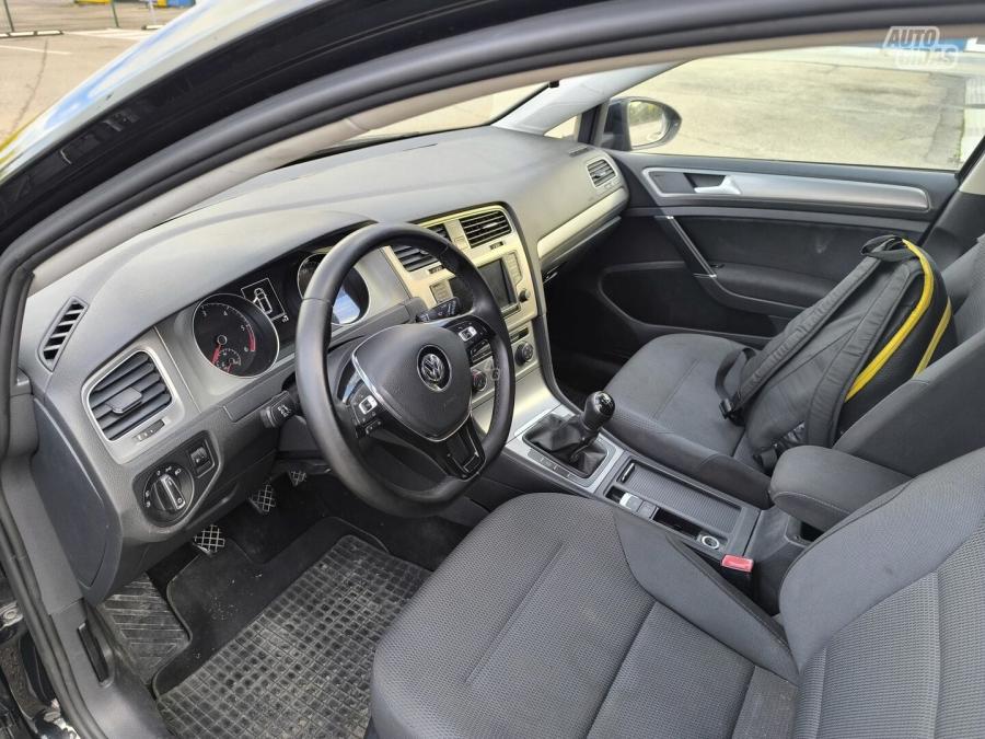 Volkswagen Golf 2016 in Telschi, with an engine capacity of 1.60 L and mileage of 230 thousand km for 4900 €, photo 8 on AUTOMOTO.COM.LV