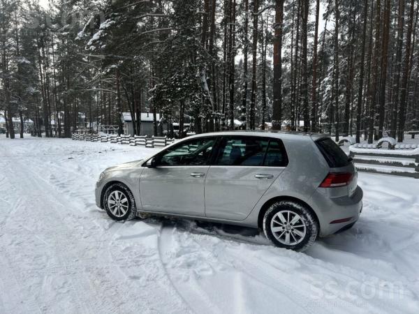 Volkswagen Golf 2017 in Daugavpils, with an engine capacity of 1.00 L and mileage of 126 thousand km for 10600 €, photo 2 on AUTOMOTO.COM.LV