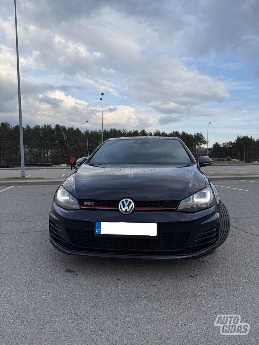 Volkswagen Golf 2017 in Vilnius, with an engine capacity of 2.00 L and mileage of 102 thousand km for 13800 €, photo 4 on AUTOMOTO.COM.LV