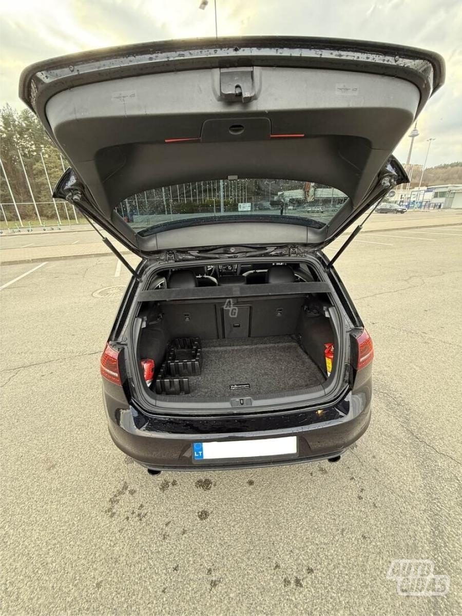 Volkswagen Golf 2017 in Vilnius, with an engine capacity of 2.00 L and mileage of 102 thousand km for 13800 €, photo 15 on AUTOMOTO.COM.LV