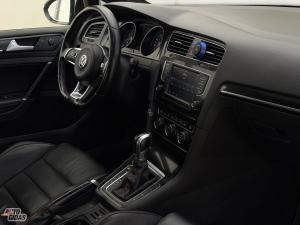 Volkswagen Golf 2017 in Avizieniai, with an engine capacity of 2.00 L and mileage of 130 thousand km for 15999 €, photo 14 on AUTOMOTO.COM.LV