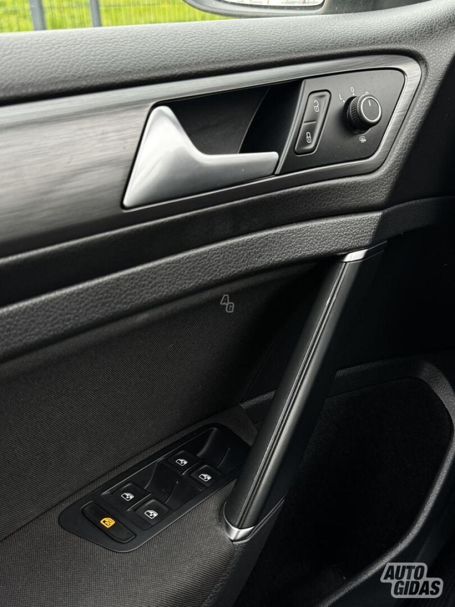 Volkswagen Golf 2017 in Klaipeda, with an engine capacity of 1.60 L and mileage of 193 thousand km for 11000 €, photo 13 on AUTOMOTO.COM.LV