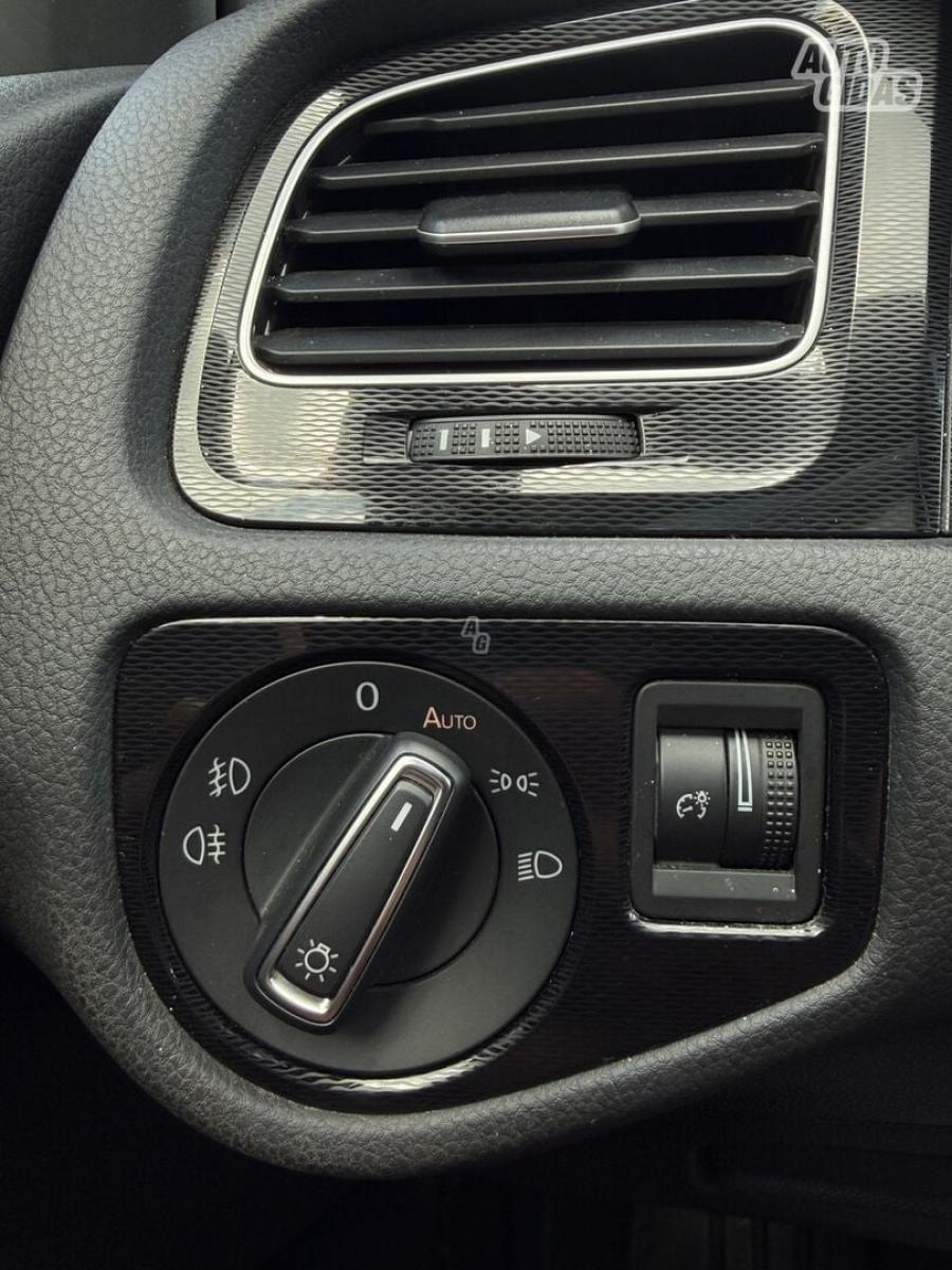 Volkswagen Golf 2017 Viļņa, ar dzinēja tilpumu 2.00 L un nobraukumu 93 tūkst. km par 16000 €, foto 18 vietnē AUTOMOTO.COM.LV