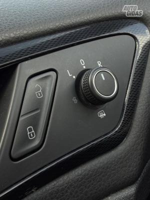 Volkswagen Golf 2017 Viļņa, ar dzinēja tilpumu 2.00 L un nobraukumu 93 tūkst. km par 16000 €, foto 19 vietnē AUTOMOTO.COM.LV