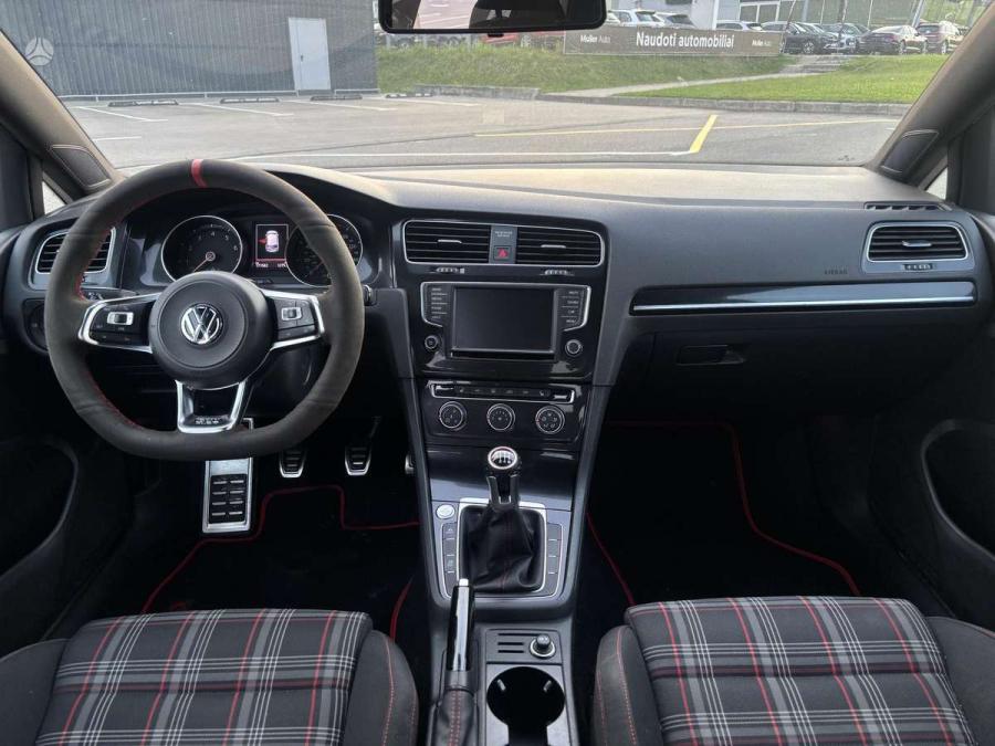 Volkswagen Golf 2017 Viļņa, ar dzinēja tilpumu 1.98 L un nobraukumu 170 tūkst. km par 12000 €, foto 9 vietnē AUTOMOTO.COM.LV