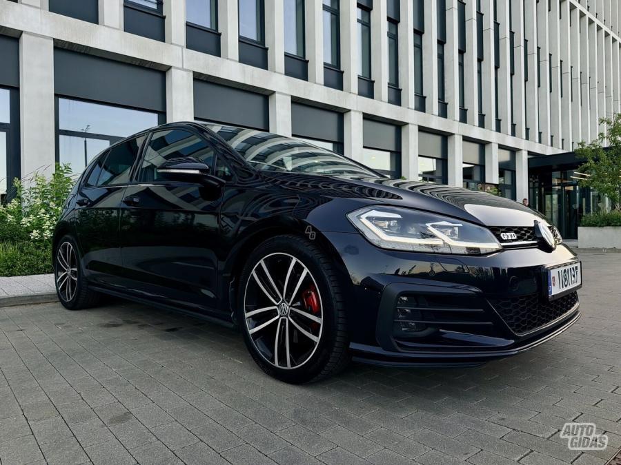 Volkswagen Golf 2018 in Vilnius, with an engine capacity of 2.00 L and mileage of 126 thousand km for 15999 €, photo 1 on AUTOMOTO.COM.LV