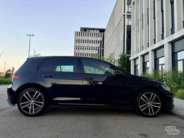 Volkswagen Golf 2018 in Vilnius, with an engine capacity of 2.00 L and mileage of 126 thousand km for 15999 €, photo 5 on AUTOMOTO.COM.LV