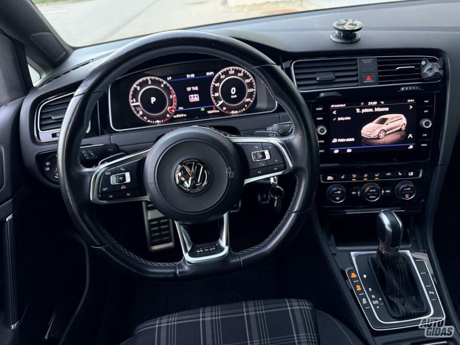 Volkswagen Golf 2018 in Vilnius, with an engine capacity of 2.00 L and mileage of 126 thousand km for 15999 €, photo 22 on AUTOMOTO.COM.LV