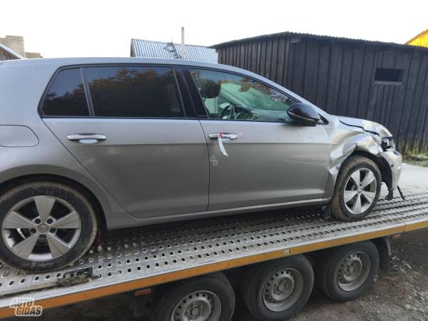 Volkswagen Golf 2019 in Jurbarkas, with an engine capacity of 1.60 L and mileage of 267 thousand km for 5600 €, photo 4 on AUTOMOTO.COM.LV