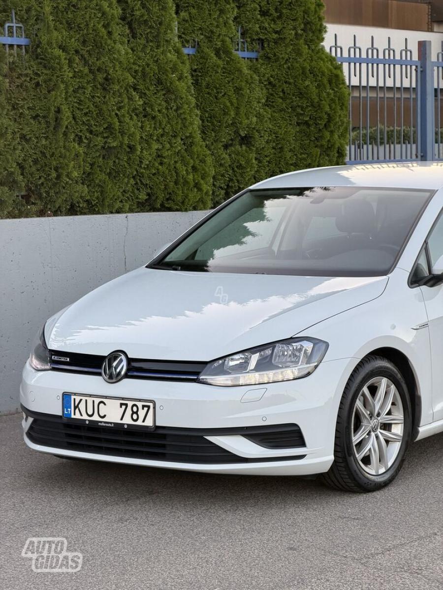 Volkswagen Golf 2019 in Vilnius, with an engine capacity of 1.50 L and mileage of 50 thousand km for 16000 €, photo 3 on AUTOMOTO.COM.LV