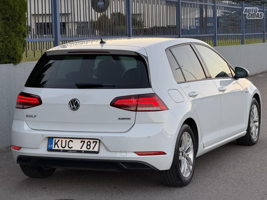 Volkswagen Golf 2019 in Vilnius, with an engine capacity of 1.50 L and mileage of 50 thousand km for 16000 €, photo 9 on AUTOMOTO.COM.LV