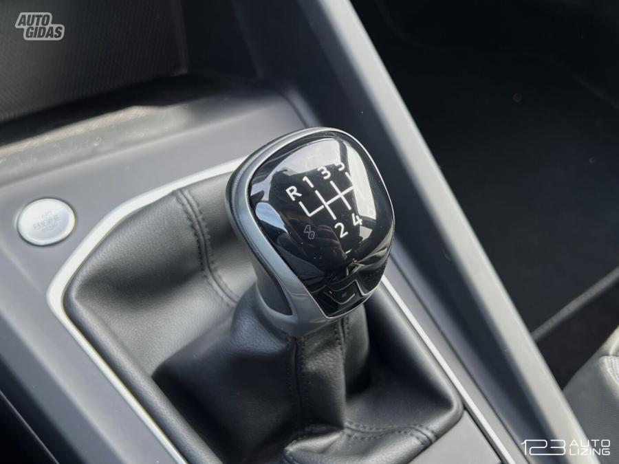 Volkswagen Golf 2020 Tauragė, ar dzinēja tilpumu 1.50 L un nobraukumu 44 tūkst. km par 15700 €, foto 23 vietnē AUTOMOTO.COM.LV