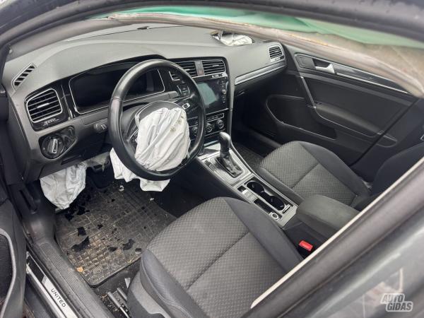 Volkswagen Golf 2020 in Vilnius, with an engine capacity of 2.00 L and mileage of 296 thousand km for 4300 €, photo 5 on AUTOMOTO.COM.LV