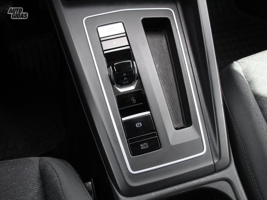 Volkswagen Golf 2021 in Vilnius, with an engine capacity of 1.00 L and mileage of 118 thousand km for 16950 €, photo 12 on AUTOMOTO.COM.LV