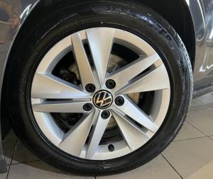 Volkswagen Golf 2023 in Vilnius, with an engine capacity of 1.00 L and mileage of 68 thousand km for 15750 €, photo 6 on AUTOMOTO.COM.LV