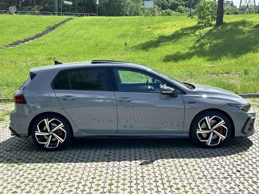Volkswagen Golf 2024 Kauņa, ar dzinēja tilpumu 2.00 L un nobraukumu 19 tūkst. km par 29855 €, foto 5 vietnē AUTOMOTO.COM.LV