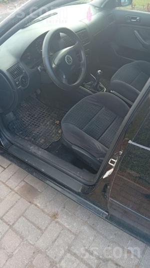 Melns Volkswagen golf-i 1997 Jelgava, ar dzinēja tilpumu 1.60 L un nobraukumu 250 tūkst. km par 850 €, foto 3 vietnē AUTOMOTO.COM.LV