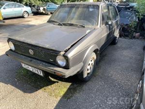 Zaļš Volkswagen golf-i 1983 Liepāja, ar dzinēja tilpumu 1.10 L un nobraukumu 129 tūkst. km par 1650 €, foto 3 vietnē AUTOMOTO.COM.LV