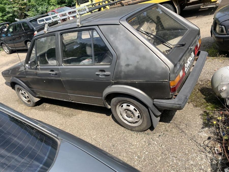 Zaļš Volkswagen golf-i 1983 Liepāja, ar dzinēja tilpumu 1.10 L un nobraukumu 129 tūkst. km par 1650 €, foto 5 vietnē AUTOMOTO.COM.LV