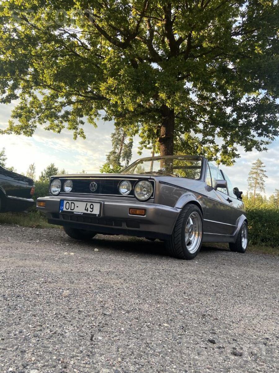 Grey Volkswagen golf-i 1989 in Riga, with an engine capacity of 1.80 L and mileage of 180 thousand km for 9500 €, photo 3 on AUTOMOTO.COM.LV