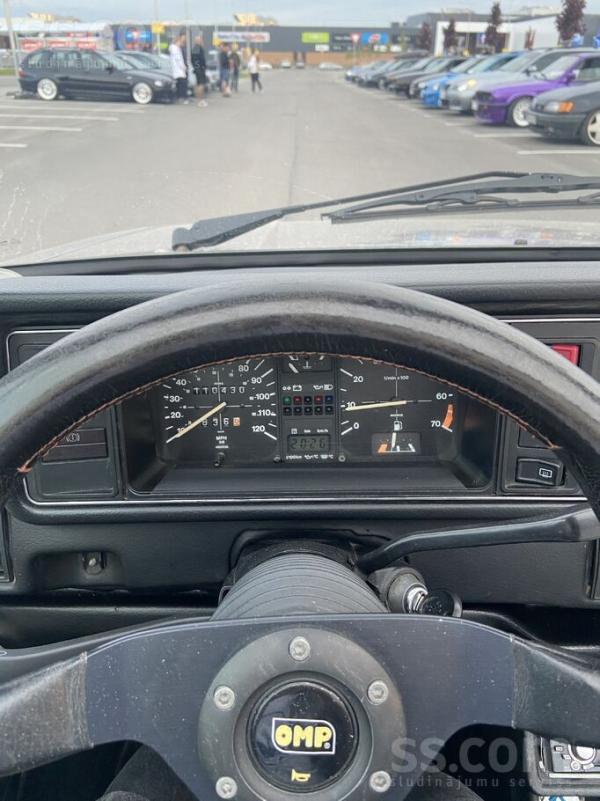 Pelēks Volkswagen golf-i 1989 Rīga, ar dzinēja tilpumu 1.80 L un nobraukumu 180 tūkst. km par 9500 €, foto 4 vietnē AUTOMOTO.COM.LV