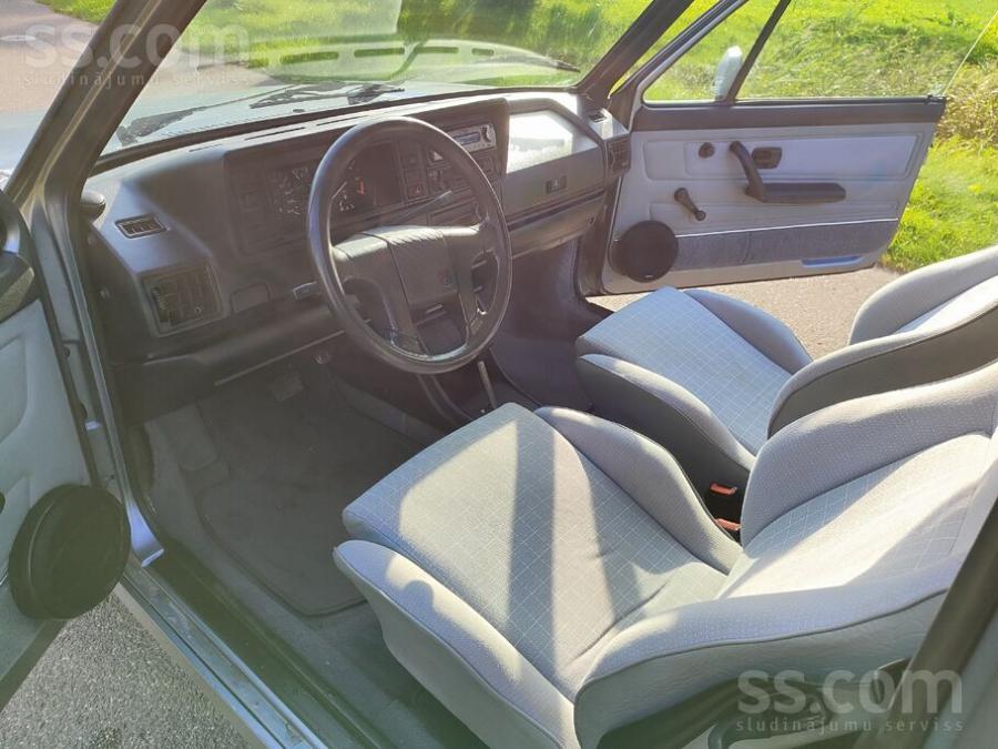 Серый Фольксваген Golf 1 1990 в Рига, объемом двигателя 1.80 л и пробегом 184 тыс. км за 4400 €, фото 7 на AUTOMOTO.COM.LV