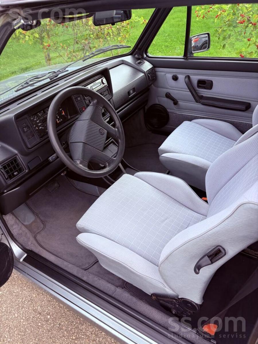 Grey Volkswagen golf-i 1990 in Riga, with an engine capacity of 1.80 L and mileage of 184 thousand km for 6900 €, photo 8 on AUTOMOTO.COM.LV