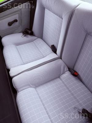 Grey Volkswagen golf-i 1990 in Riga, with an engine capacity of 1.80 L and mileage of 184 thousand km for 6900 €, photo 9 on AUTOMOTO.COM.LV