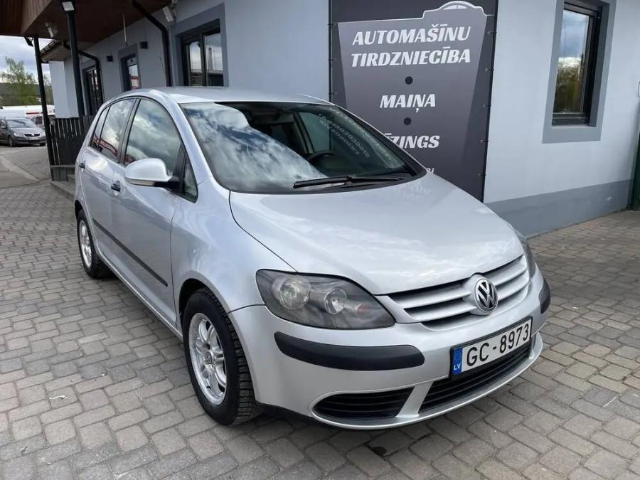 Серый Фольксваген Golf 1 2006 в Талси, объемом двигателя 1.90 л и пробегом 282 тыс. км за 2350 €, фото 1 на AUTOMOTO.COM.LV