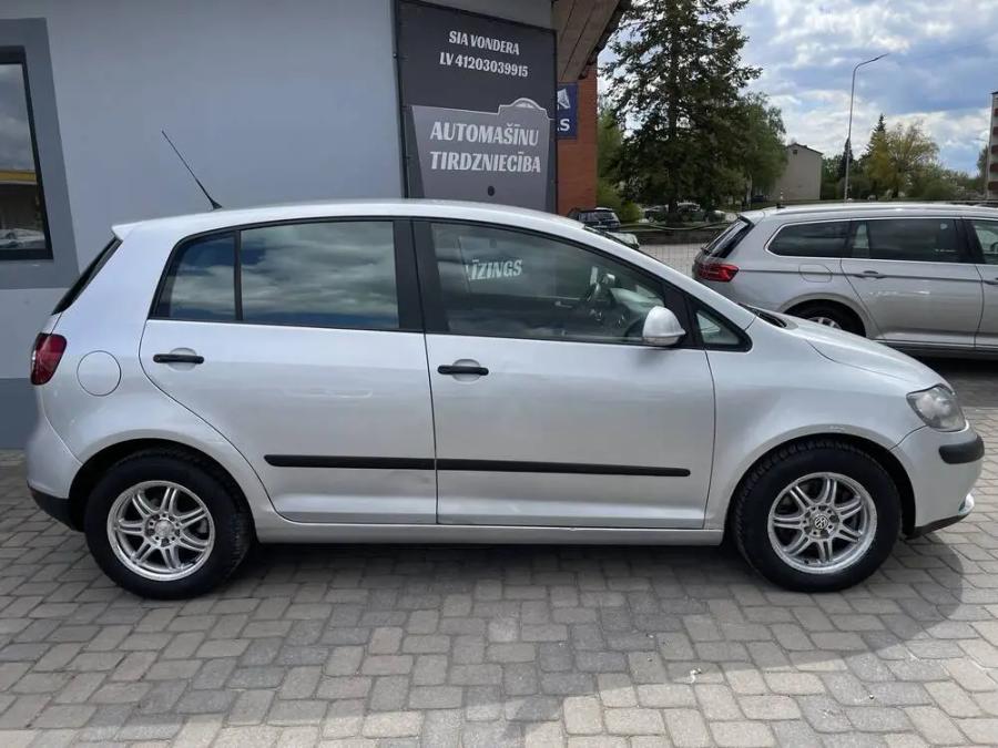 Серый Фольксваген Golf 1 2006 в Талси, объемом двигателя 1.90 л и пробегом 282 тыс. км за 2350 €, фото 3 на AUTOMOTO.COM.LV