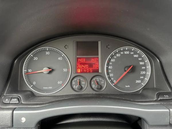 Серый Фольксваген Golf 1 2006 в Талси, объемом двигателя 1.90 л и пробегом 282 тыс. км за 2350 €, фото 8 на AUTOMOTO.COM.LV