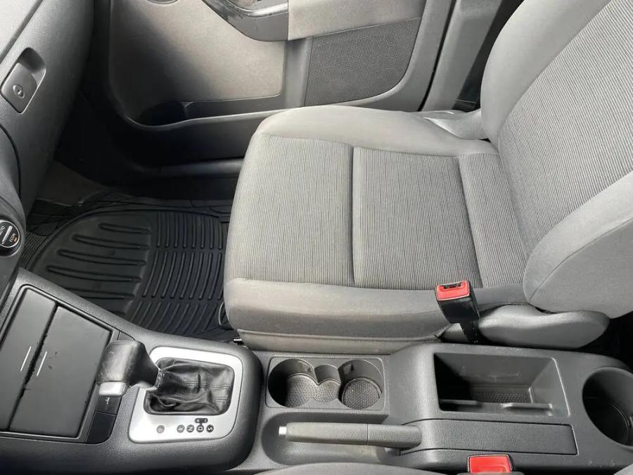 Серый Фольксваген Golf 1 2006 в Талси, объемом двигателя 1.90 л и пробегом 282 тыс. км за 2350 €, фото 16 на AUTOMOTO.COM.LV