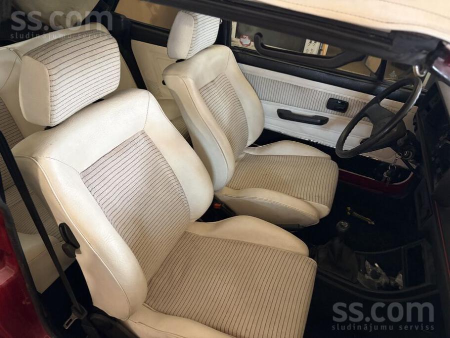 Красный Фольксваген Golf 1 1981 в Рига, объемом двигателя 1.60 л и пробегом 222 тыс. км за 4188 €, фото 7 на AUTOMOTO.COM.LV