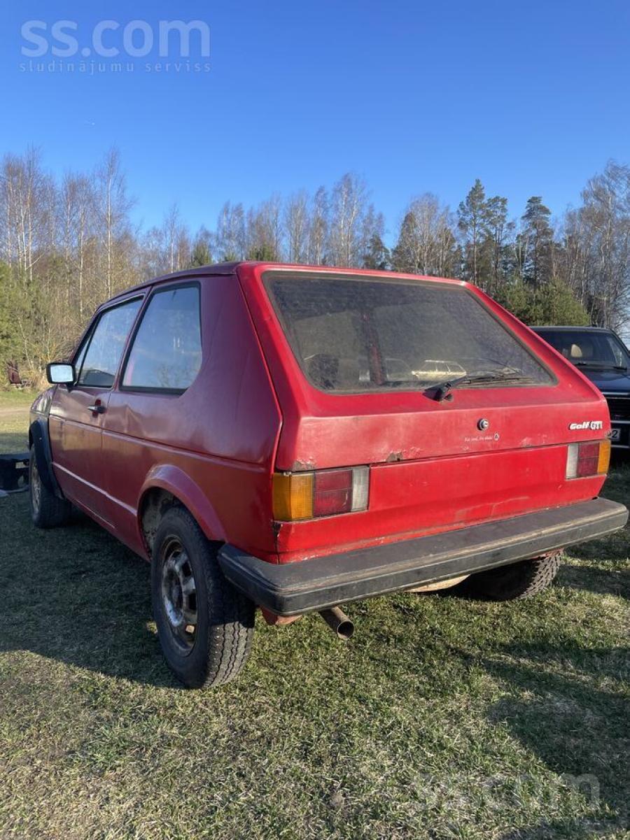 Красный Фольксваген Golf 1 1979 в Тукумс, объемом двигателя 1.60 л и пробегом 300 тыс. км за 3200 €, фото 3 на AUTOMOTO.COM.LV
