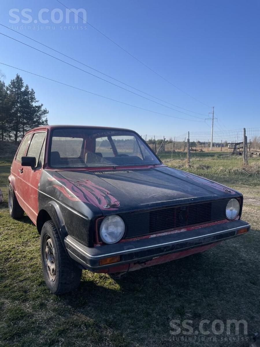 Красный Фольксваген Golf 1 1979 в Тукумс, объемом двигателя 1.60 л и пробегом 300 тыс. км за 3200 €, фото 7 на AUTOMOTO.COM.LV