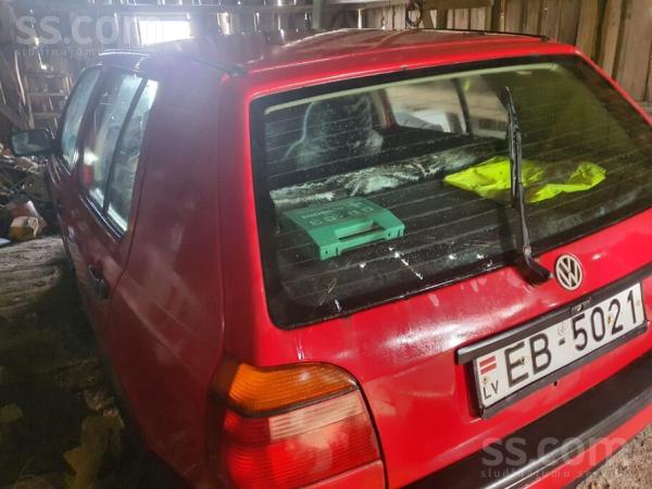 Red Volkswagen golf-i 1992 in Madona, with an engine capacity of 1.40 L and mileage of 0 thousand km for 420 €, photo 3 on AUTOMOTO.COM.LV